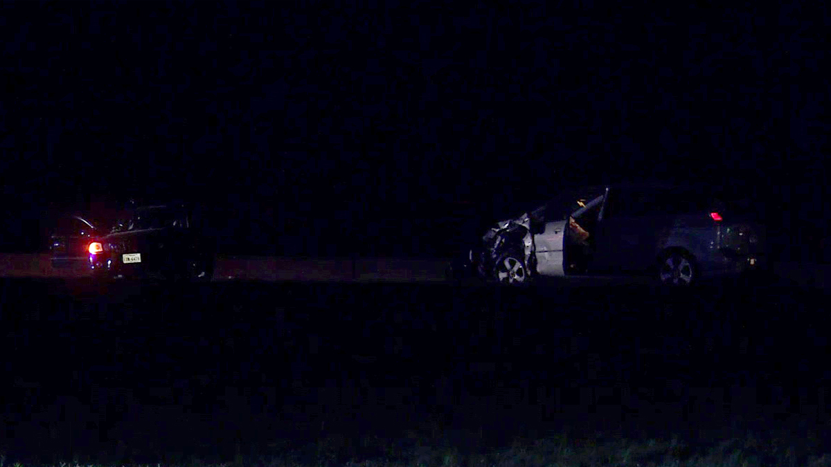 Woman Ejected From Vehicle Dies In Crash On West Loop 820 Nbc 5