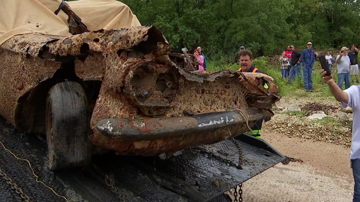 Families Hope To Find Link To Missing Fort Worth Trio In Cars Salvaged From Benbrook Lake NBC families-hope-to-find-link-to-missing-fort-worth-trio-in-cars-salvaged-from-benbrook-lake-nbc