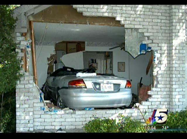 Car Smashes Into House, Traps Sleeping Man – NBC 5 Dallas-Fort Worth