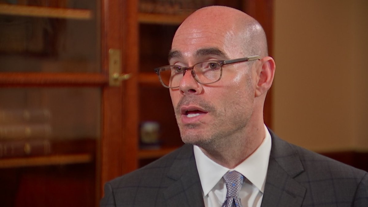 Texas House Speaker Dennis Bonnen, Wife Test Positive for COVID-19 ...