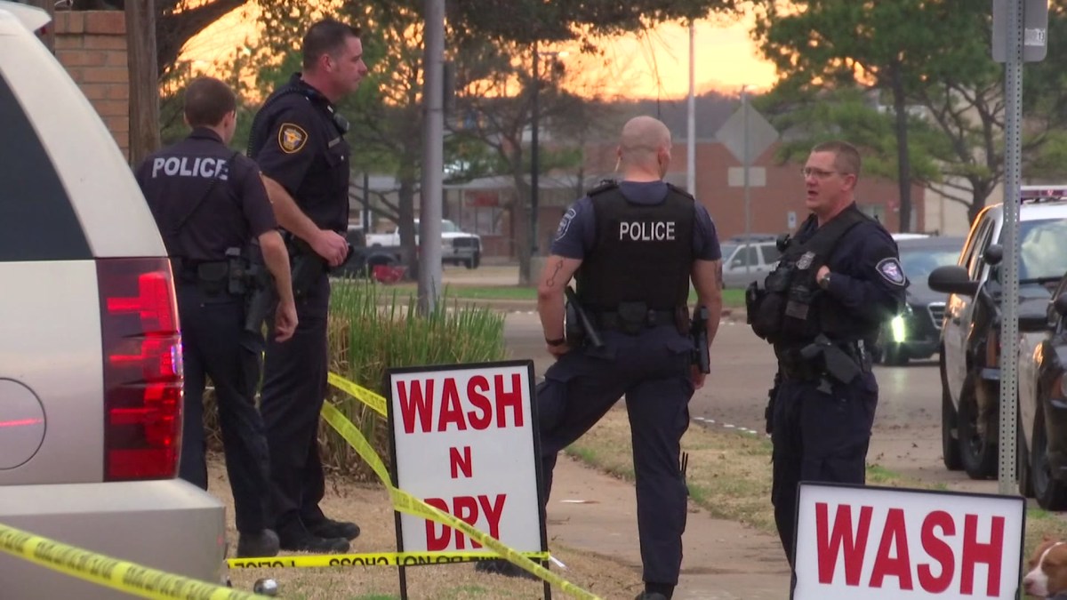 Deadly Shooting In Shopping Center Parking Lot Under Investigation