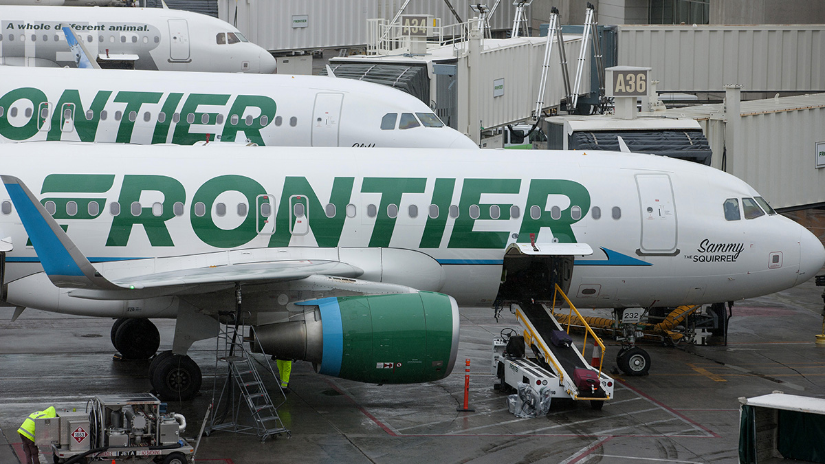 Philadelphia woman charged after threatening to urinate on Frontier ...
