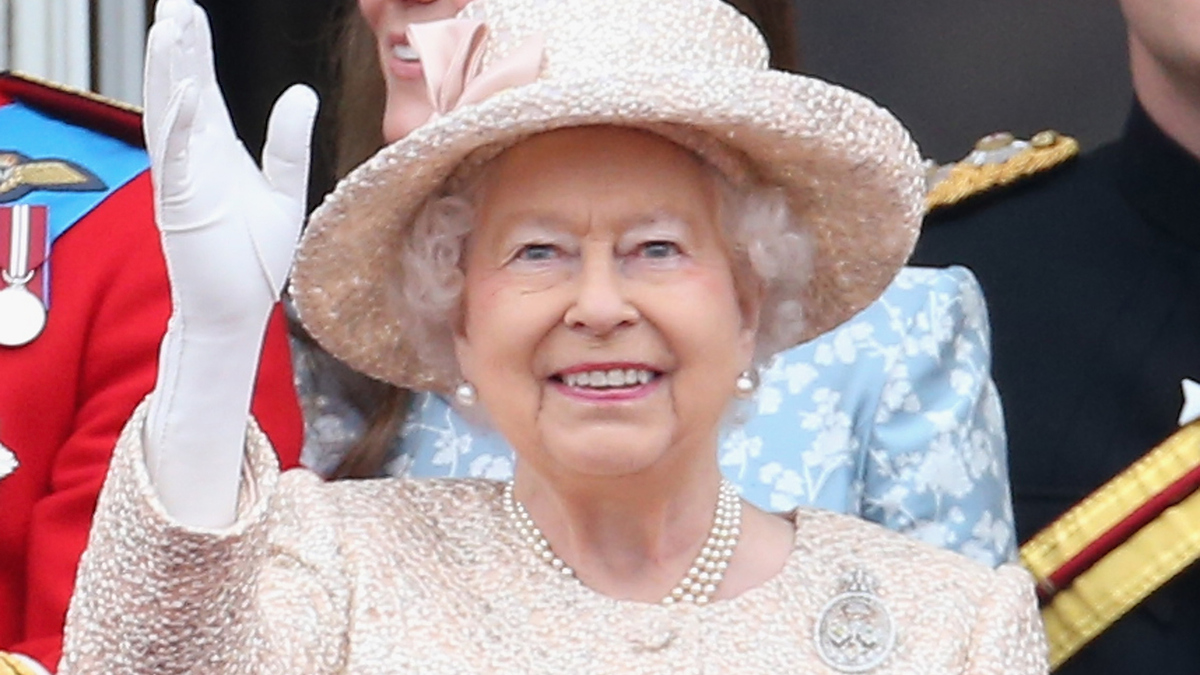 Queen Elizabeth II Set to Become Longest Reigning UK Monarch – NBC 5 ...