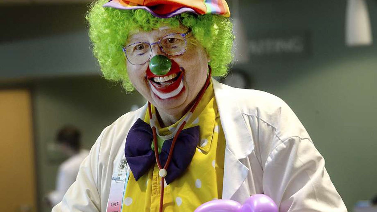Clown in Southeast Texas Spreads Cheer at Hospital – NBC 5 Dallas-Fort ...