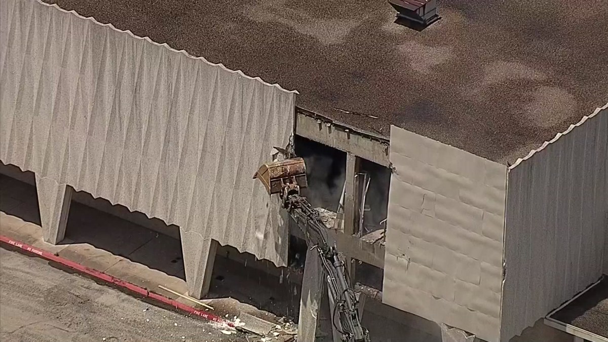 Former Sears Building at Valley View Mall Being Demolished – NBC 5 ...
