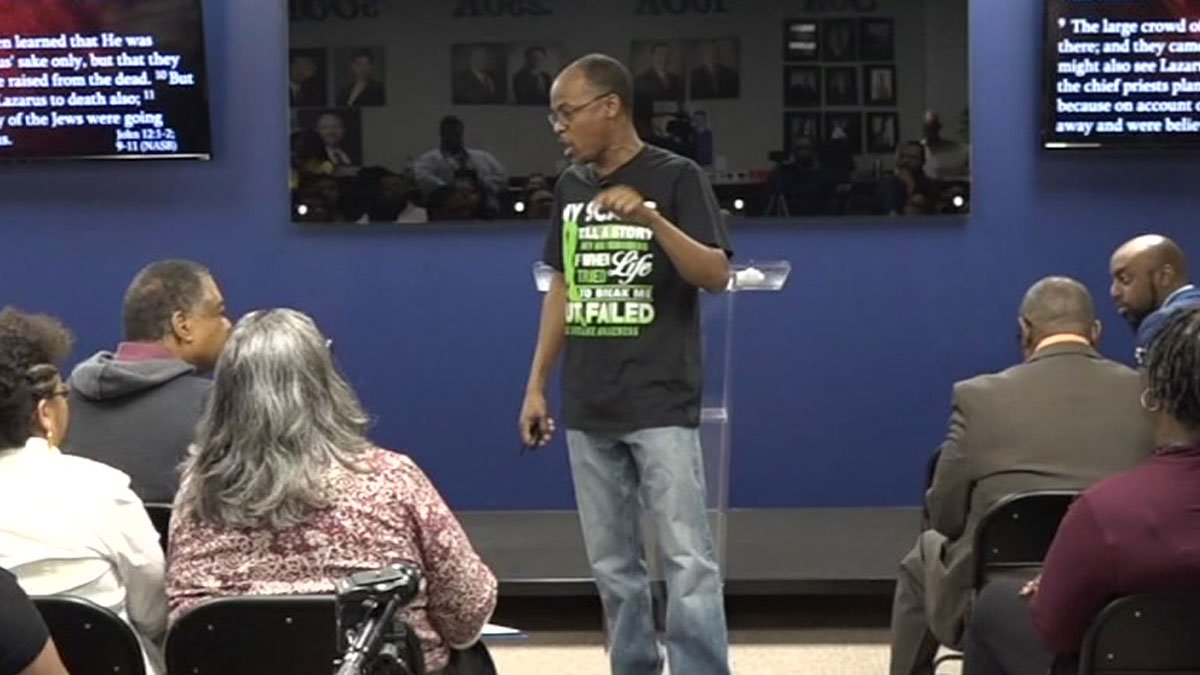 Plano Pastor Fighting Lyme Disease Returns to Pulpit, Talks Recovery ...