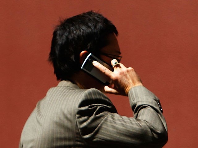 Pain in Your Arm? Could Be “Cell Phone Elbow” – NBC 5 Dallas-Fort Worth