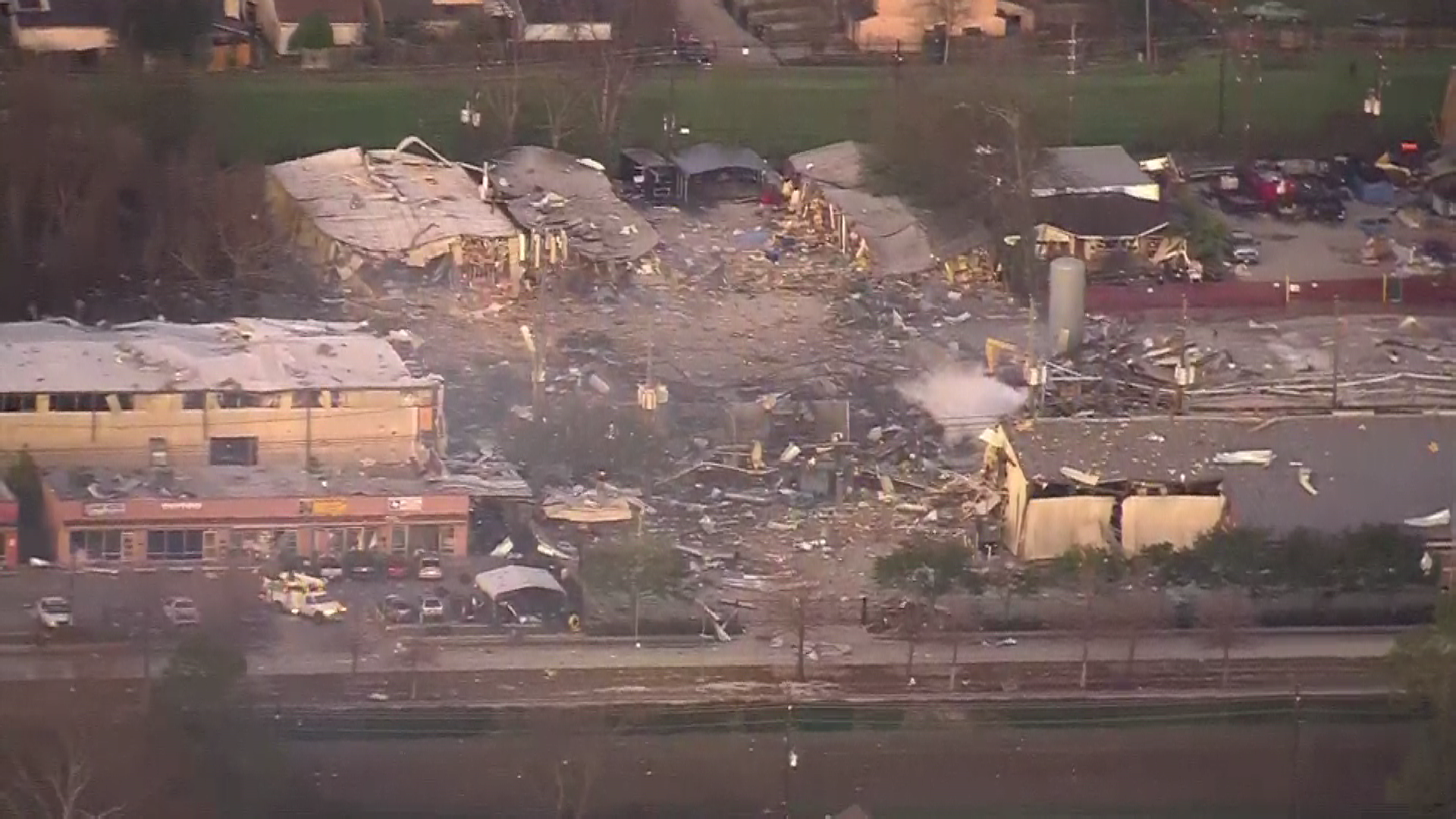 Gallery: Large Explosion Reported at Building in Houston – NBC 5 Dallas ...
