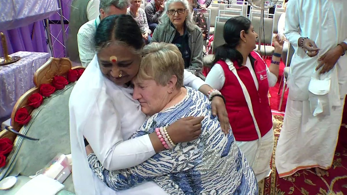 ‘Hugging Saint’ Embraces Denton – NBC 5 Dallas-Fort Worth