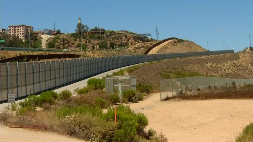 Texas Gov. Greg Abbott Welcomes National Guard Along Texas-Mexico ...