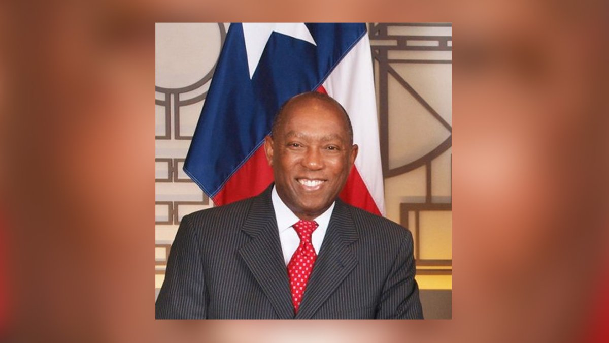 Houston Mayor Sworn in for Second 4-Year Term – NBC 5 Dallas-Fort Worth