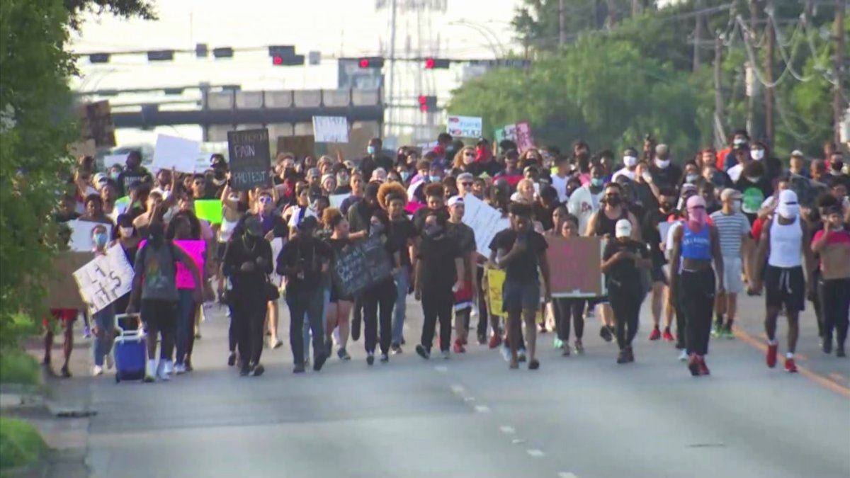 Hundreds Protest Peacefully in Arlington Tuesday – NBC 5 Dallas-Fort Worth
