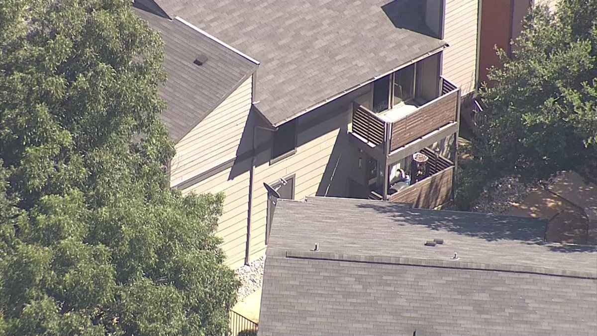 Man Barricaded Inside Dallas Apartment, SWAT Team Called In – NBC 5 ...