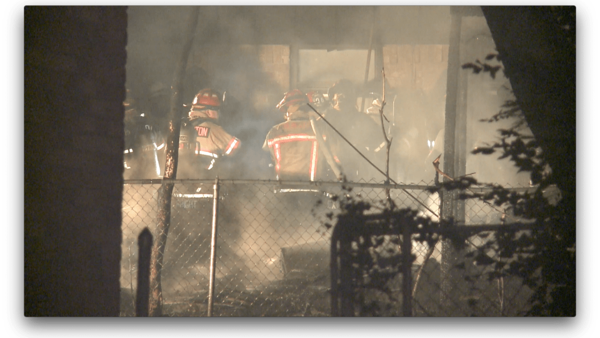 Arlington Fire Crews Put Out Overnight Blaze In Backyard Shed Nbc 5