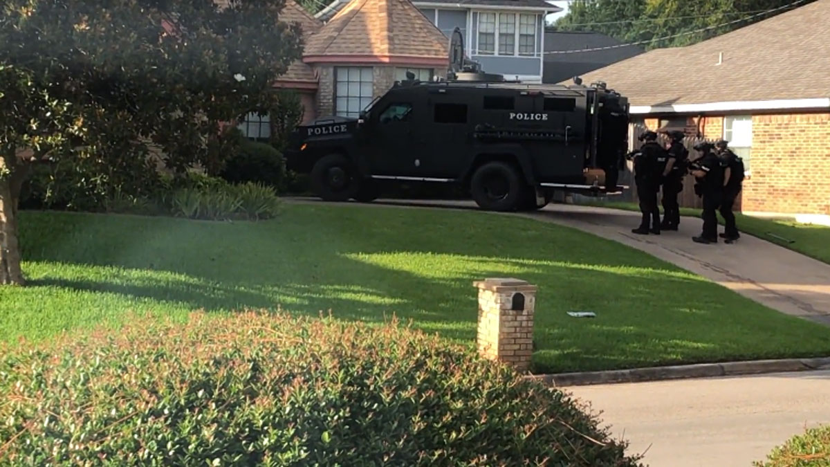 Arlington SWAT Team Raids House After Fake 911 Call, Surprises 88-Year ...
