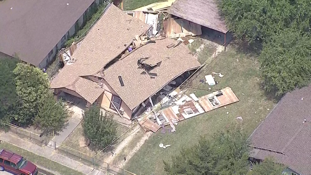 Fort Worth Fire Department Investigates Apparent House Explosion ...