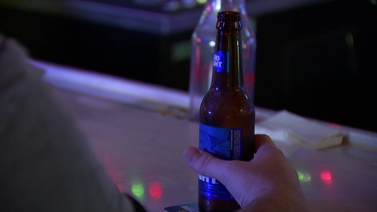 Bars Across North Texas Reopen – NBC 5 Dallas-Fort Worth