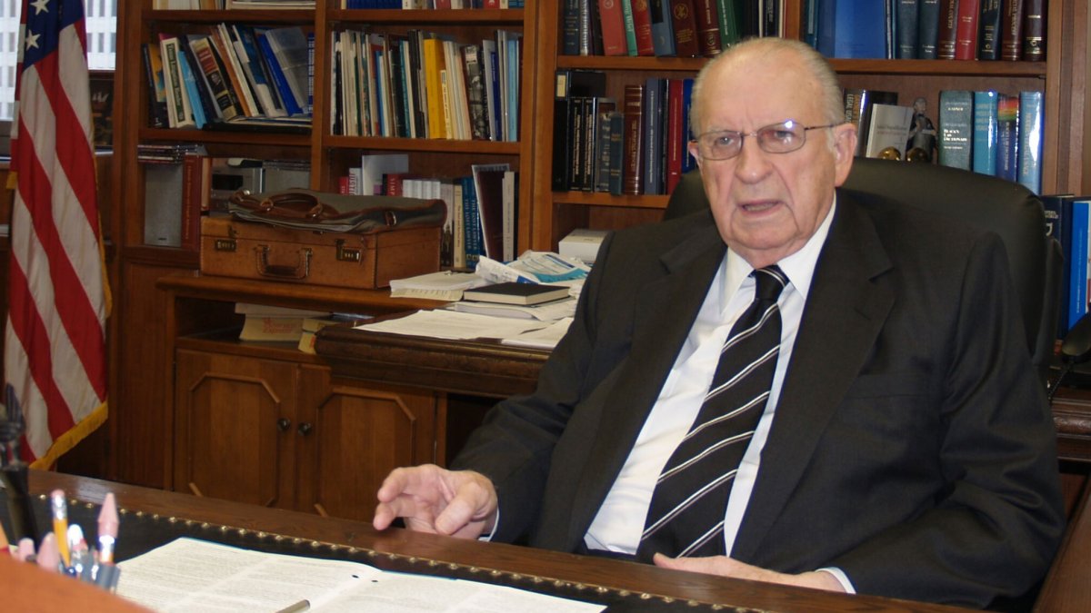 Thomas Reavley, Oldest Active Federal Judge, Dies at 99 in Texas – NBC ...