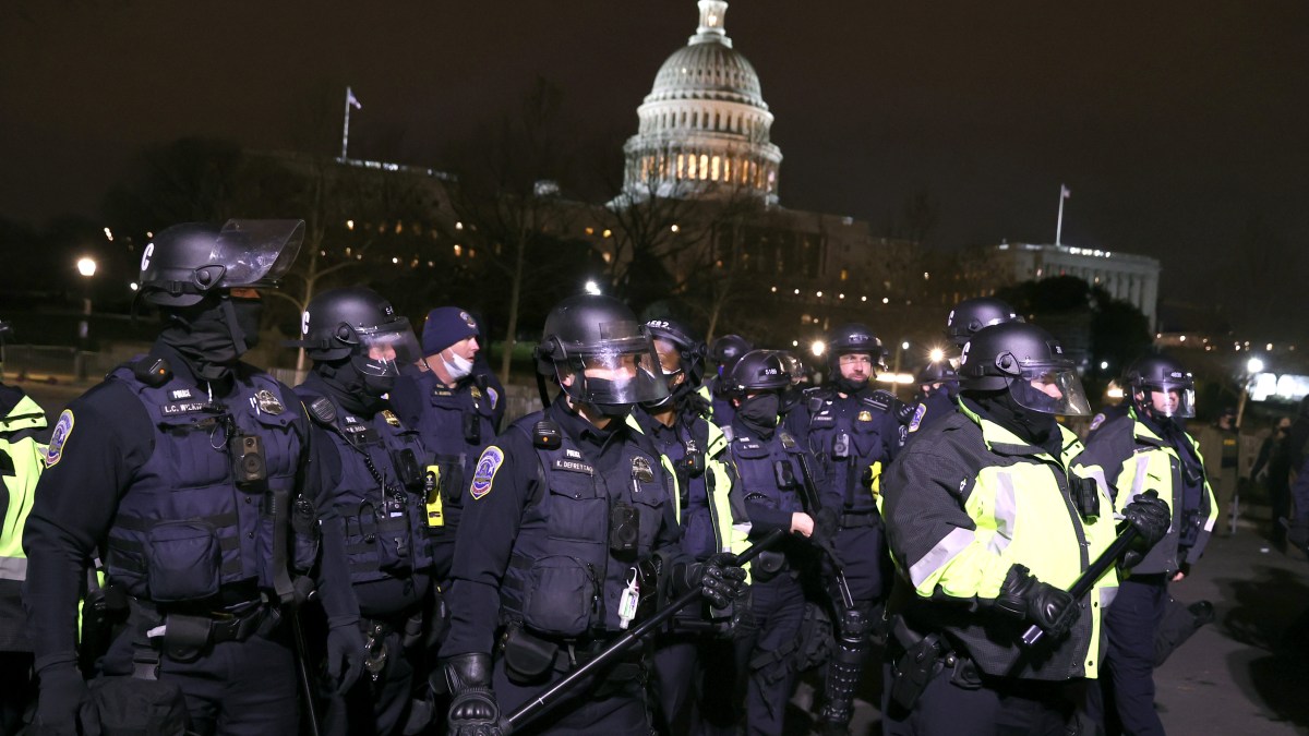 Retired Head of Dallas FBI Field Office Weighs in on Capitol Breach ...