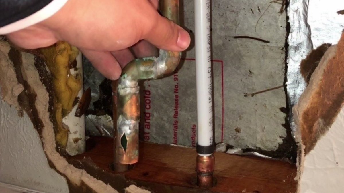 Plumbers Work Non-Stop to Repair Freeze-Damaged Pipes – NBC 5 Dallas ...