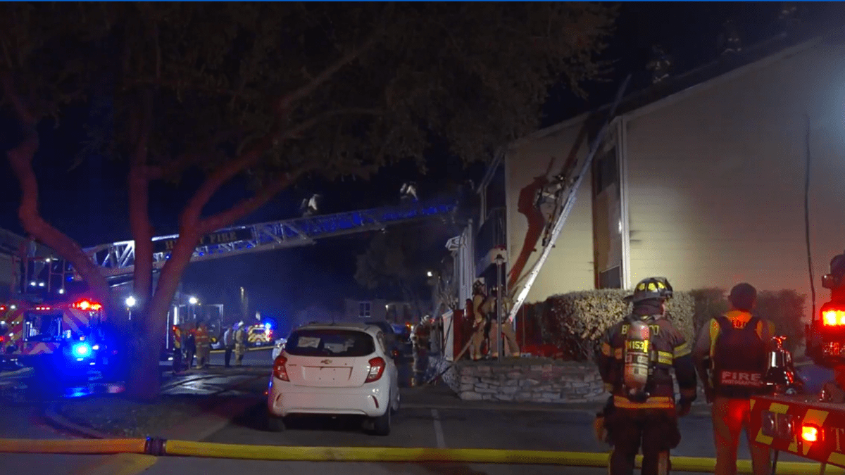 Two-Alarm Fire at Hurst Apartment Complex Destroys One Building – NBC 5 ...
