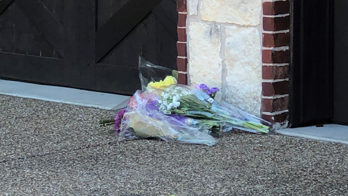 Allen Man Arrested at DFW Airport; Charged With Murders of Mother ...