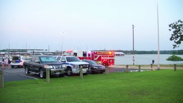 AP Releases 1966 Story on University of Texas Clock Tower Shooting ...
