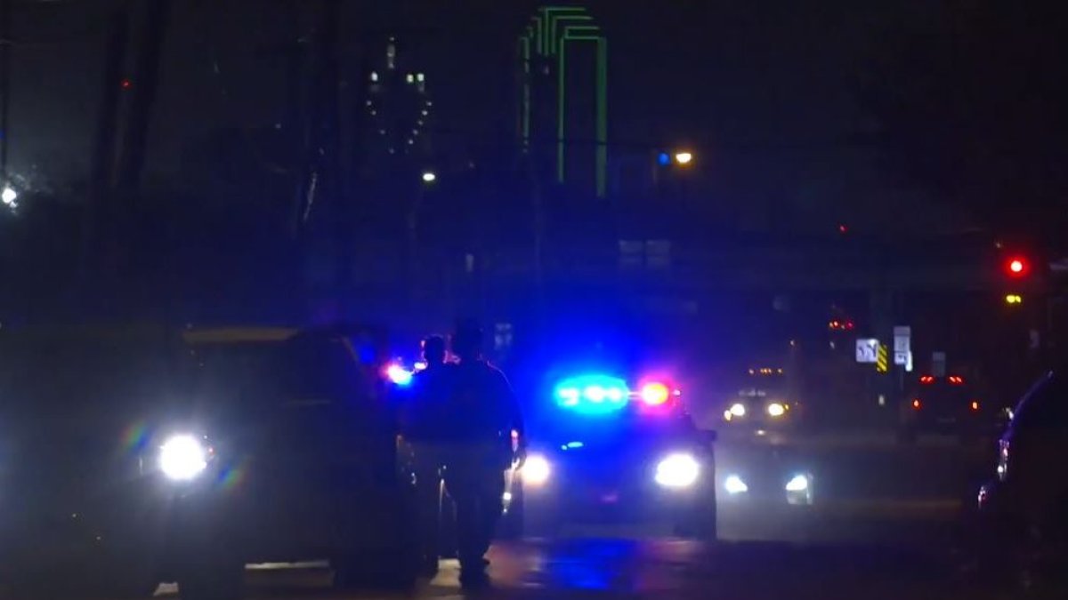 Dallas Man Fires Shots at Helicopter During Standoff: Police – NBC 5 ...