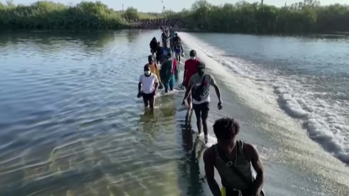 Latest on the Migrant Surge at Del Rio Border Crossing – NBC 5 Dallas ...