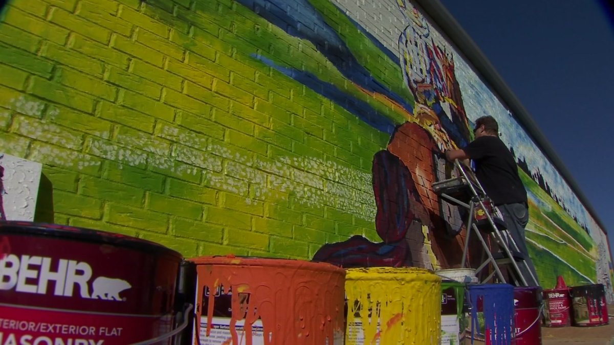 Visually Impaired Artist Paints Mural in Downtown Fate – NBC 5 Dallas ...