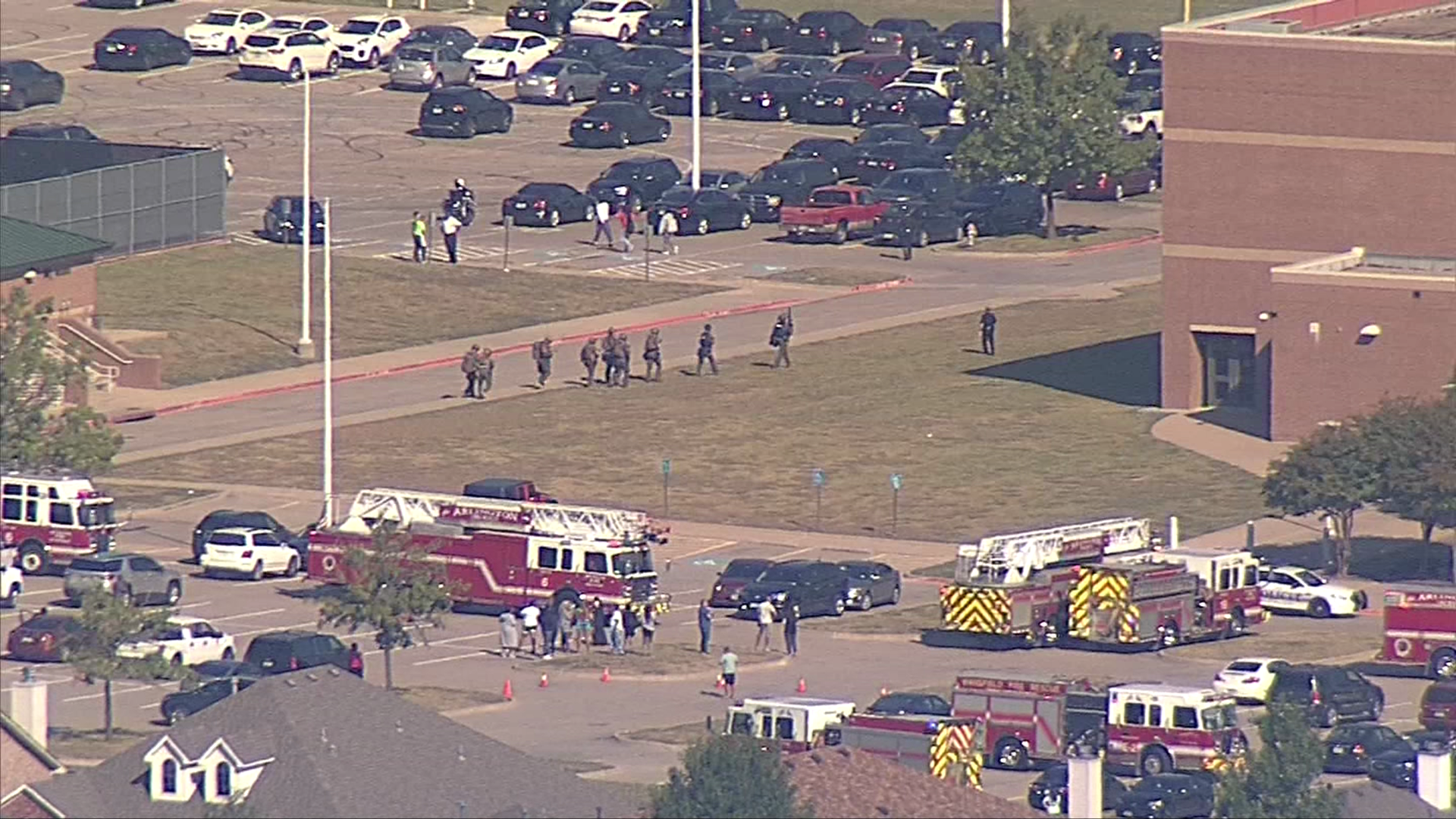 Photos of Active Shooter Situation at Mansfield Timberview High School ...