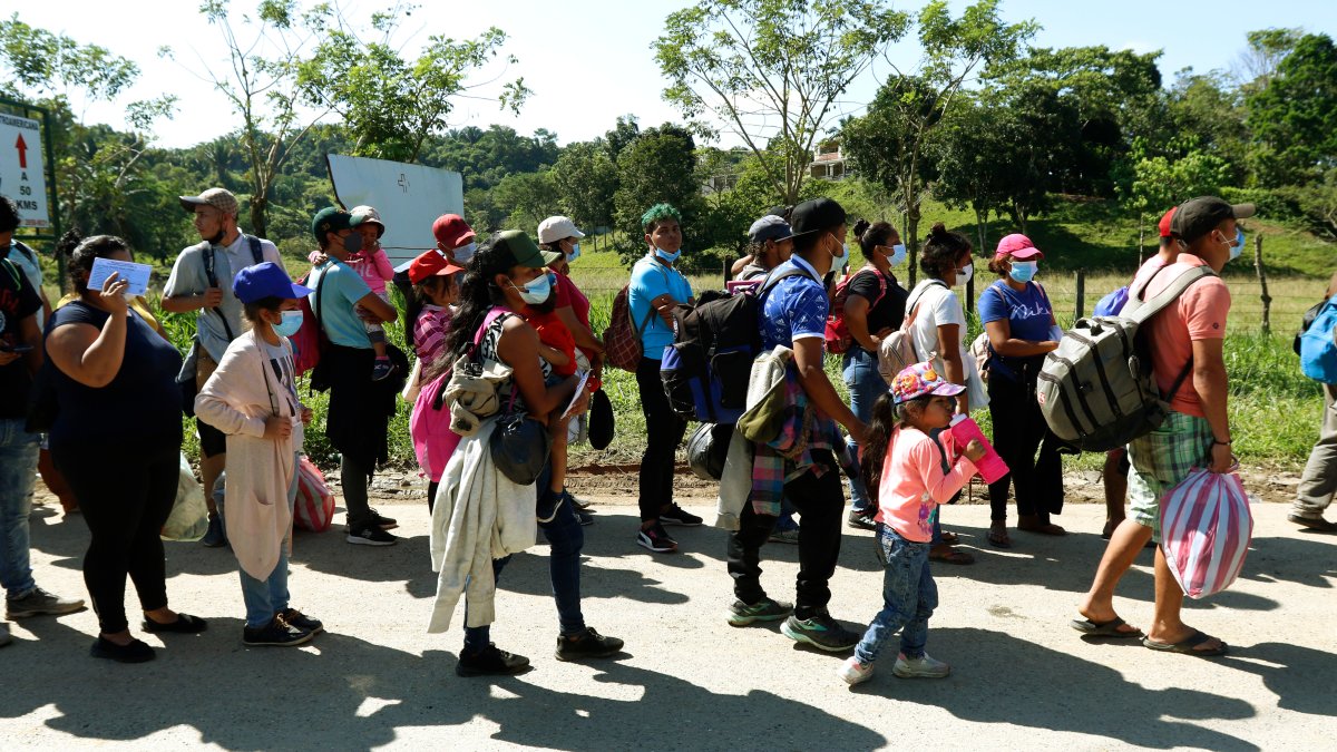 Migrant Caravan From Honduras Stopped in Guatemala – NBC 5 Dallas-Fort ...