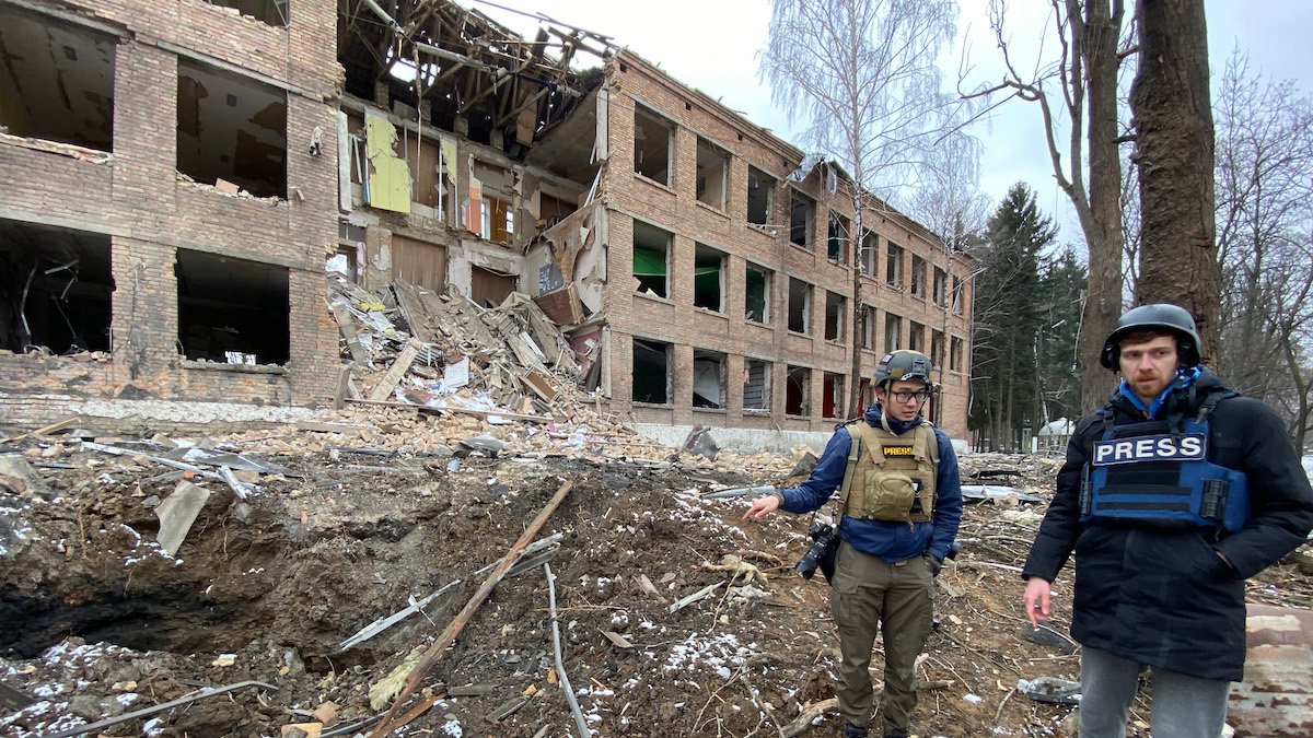 Death of Fox Journalists in Ukraine Underscores Dangers of Covering War ...