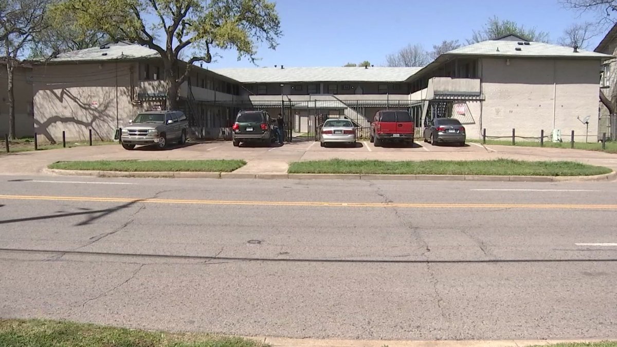 Tenants Fearing Gentrification Displacement Get Dallas City Hall ...