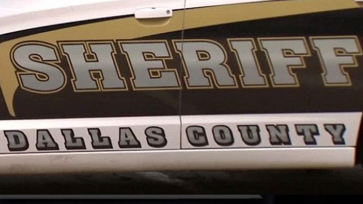 Off-duty officer working traffic control hurt in crash – NBC 5 Dallas ...