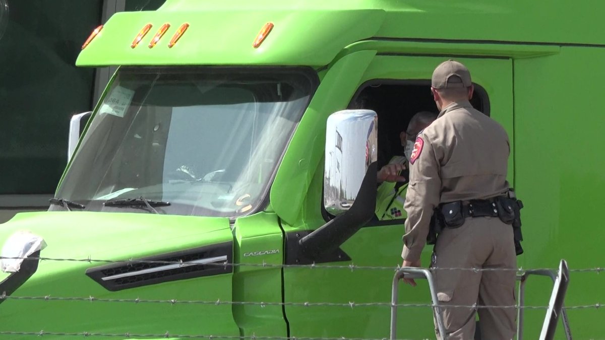 Why is Texas Policing its Border With Mexico?: AP Explainer – NBC 5 ...
