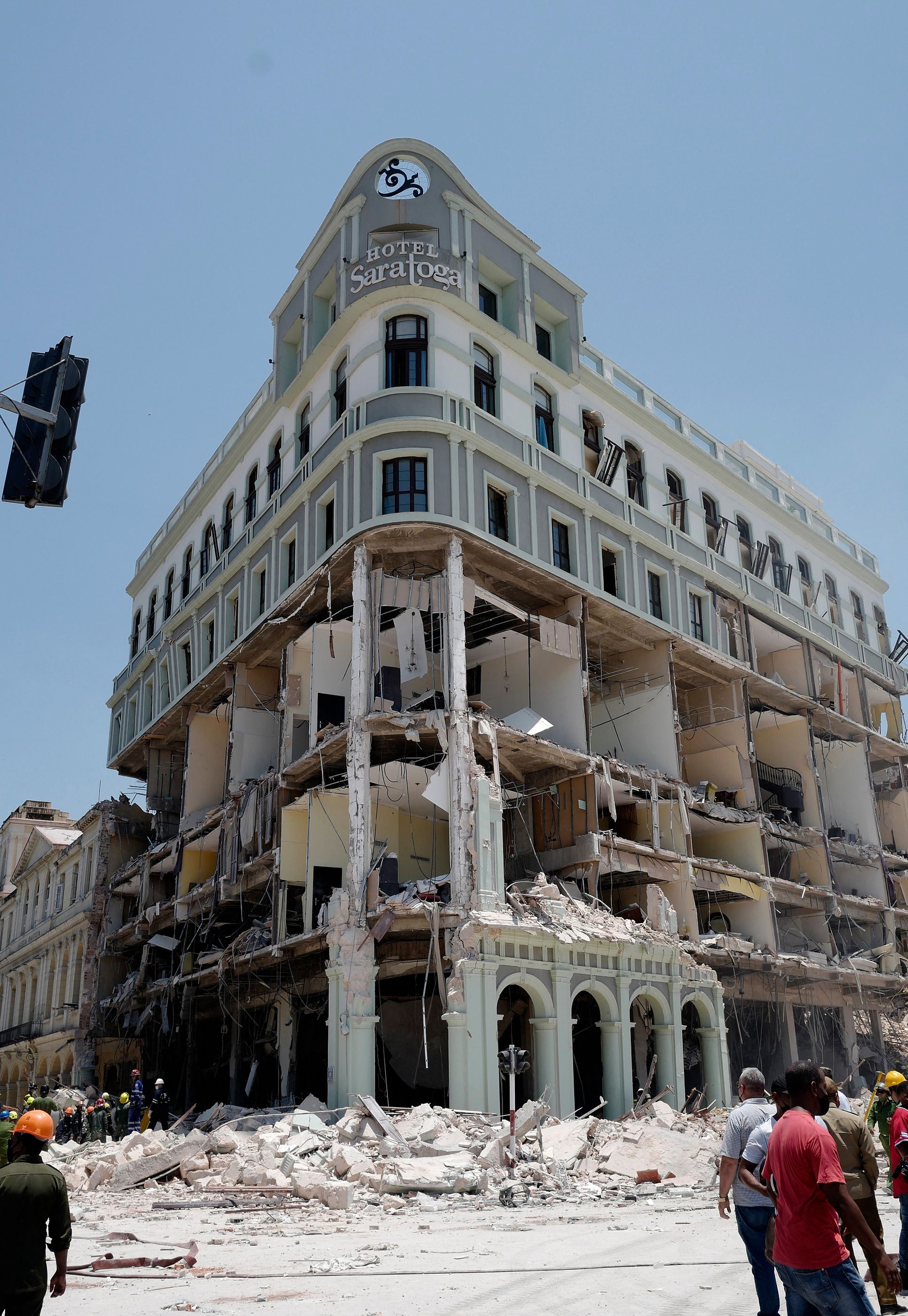 See Photos of Hotel Saratoga Destruction in Havana, Cuba – NBC 5 Dallas ...