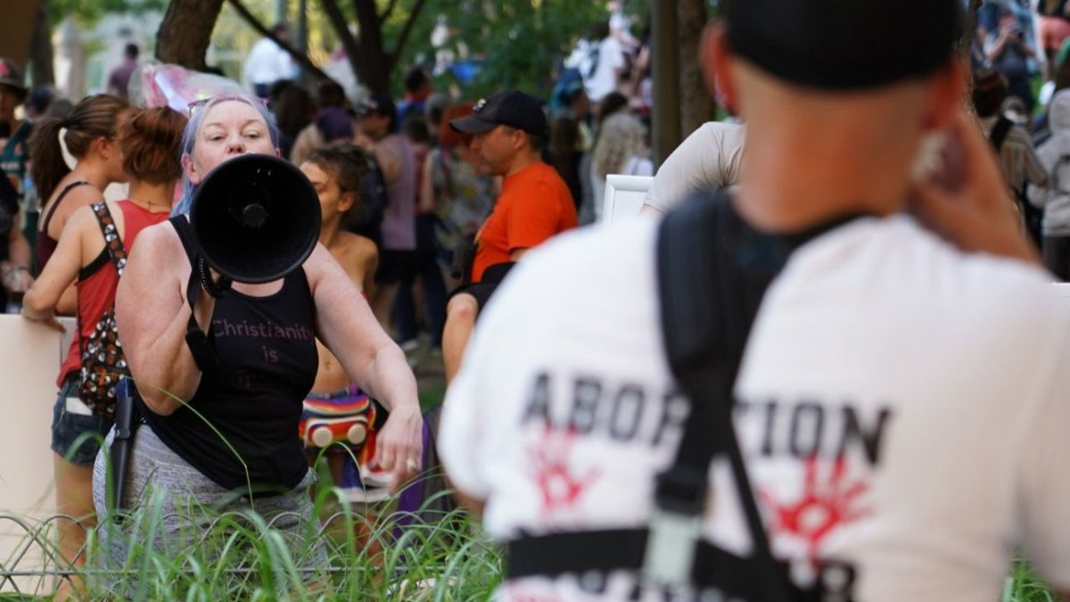 Protesters March In Dallas Over Roe V Wade Reversal NBC 5 Dallas Fort Worth protesters-march-in-dallas-over-roe-v-wade-reversal-nbc-5-dallas-fort-worth