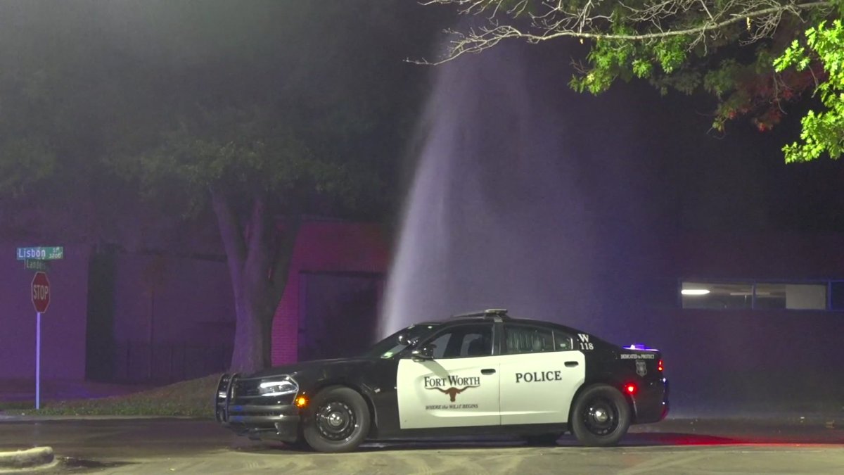Fort Worth Water Main Break Sends Water 40 Feet Into the Air – NBC 5 ...