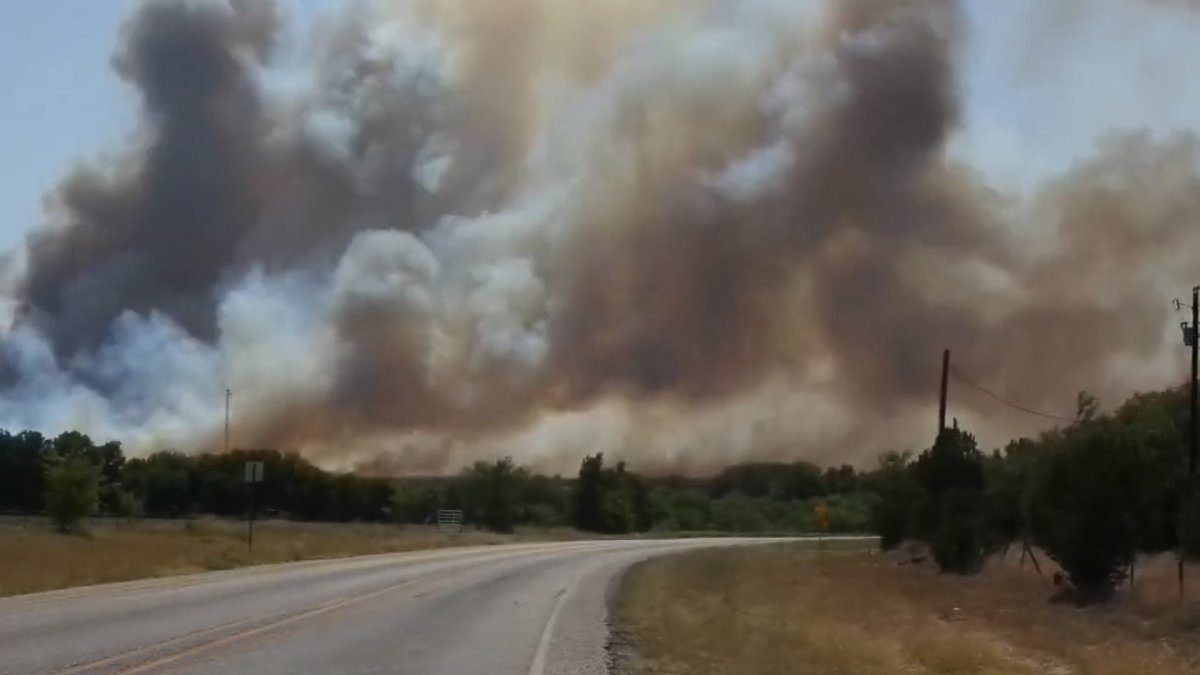 Crews Clear Lines, Wildfires Slow Advance in North Texas – NBC 5 Dallas ...