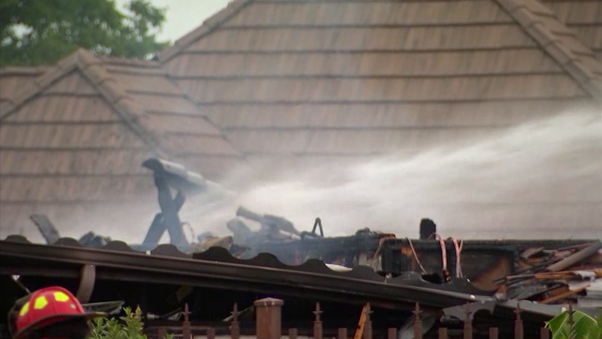 House Catches Fire in Benbrook Thursday Morning – NBC 5 Dallas-Fort Worth