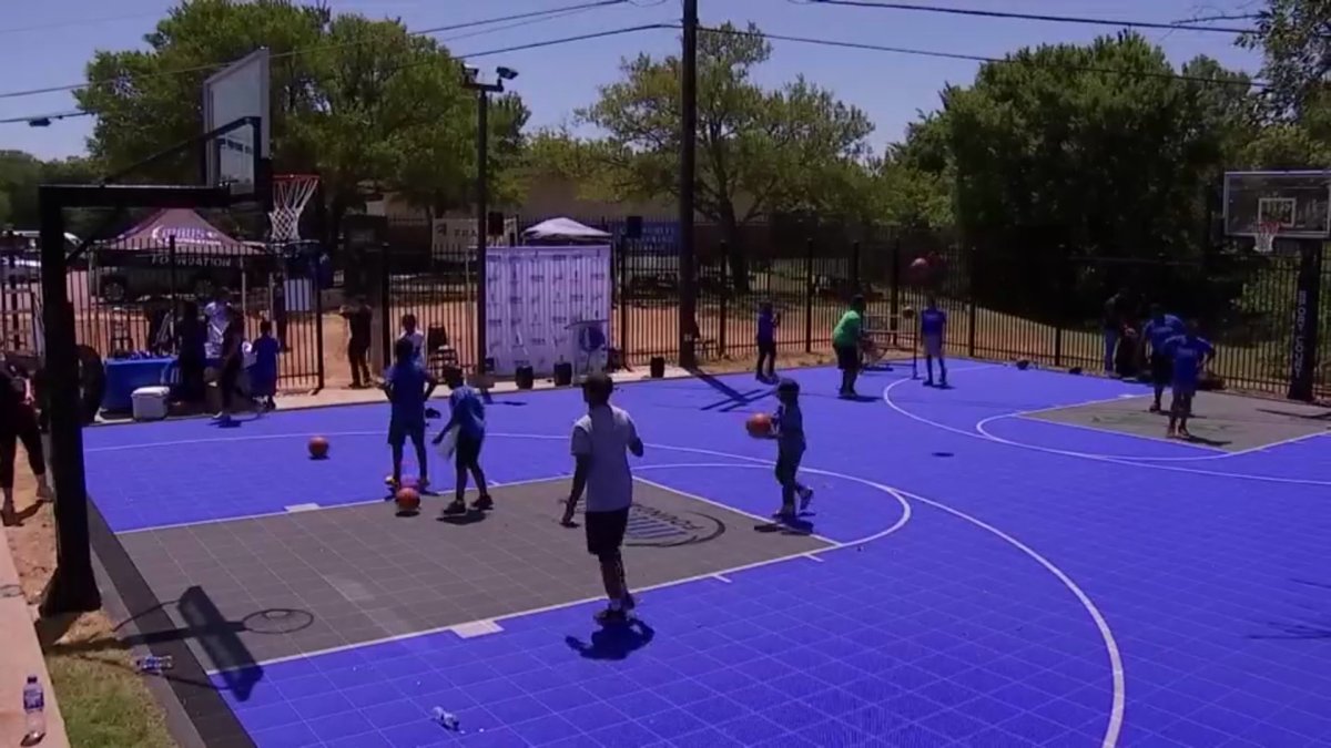 Dallas Mavericks Foundation Unveil New Court for Community – NBC 5 ...