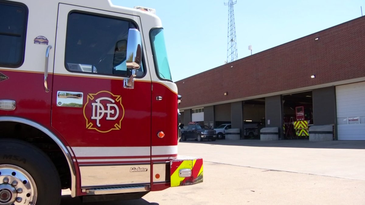 Woman arrested for stabbing firehose as Dallas Fire fought blaze – NBC ...