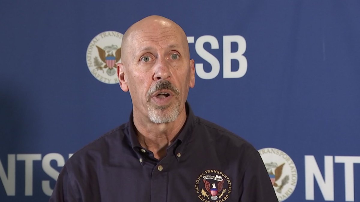 Dallas Airshow Wreckage Recovered and Moved – NBC 5 Dallas-Fort Worth