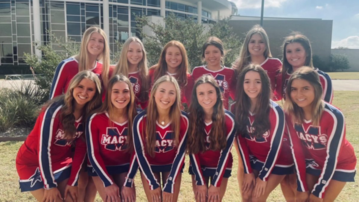 A Dozen Flower Mound Marcus Cheerleaders Head To Nyc For Macys Parade