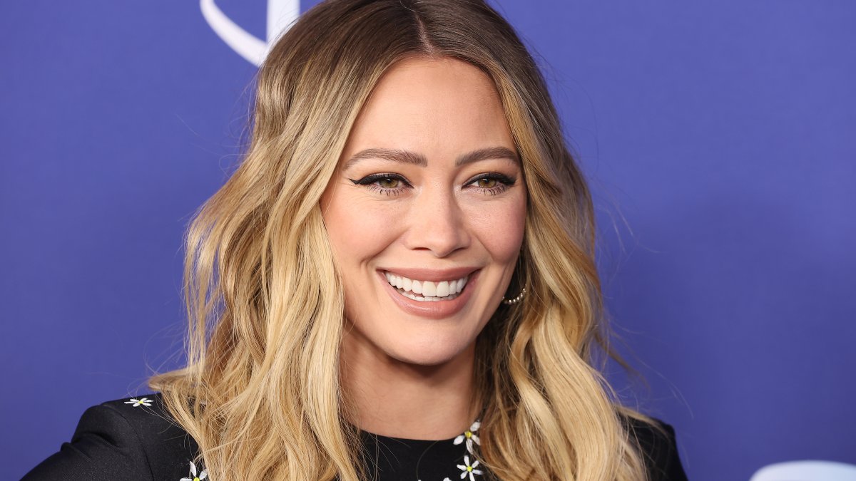 Hilary Duff Recalls ‘Horrifying’ Eating Disorder Battle at Age 17 – NBC ...