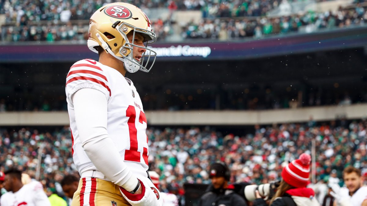 49ers’ Brock Purdy Couldn’t Throw After Injury Vs. Eagles, Set for MRI ...