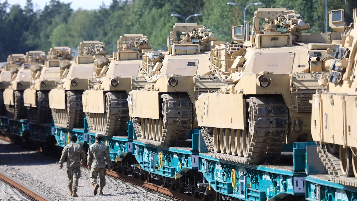 US Sending Ukraine 31 M1 Abrams Tanks to Help Fight Russia – NBC 5 ...