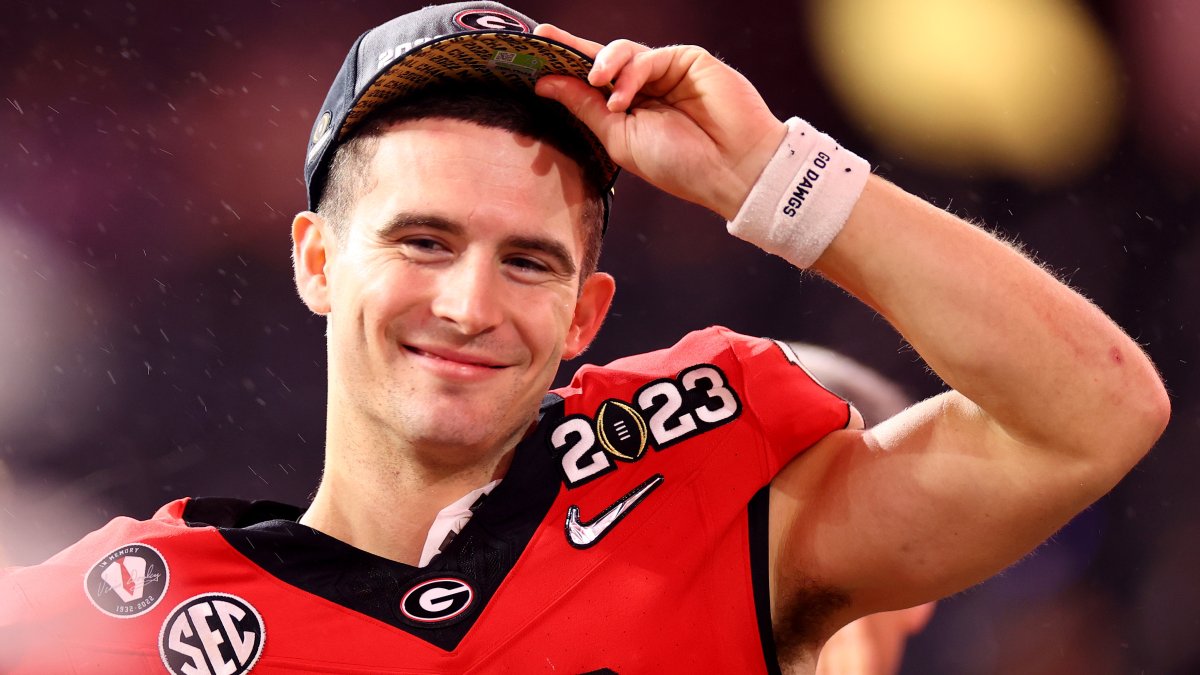 Georgia Quarterback, Player Stetson Bennett Arrested For Public ...