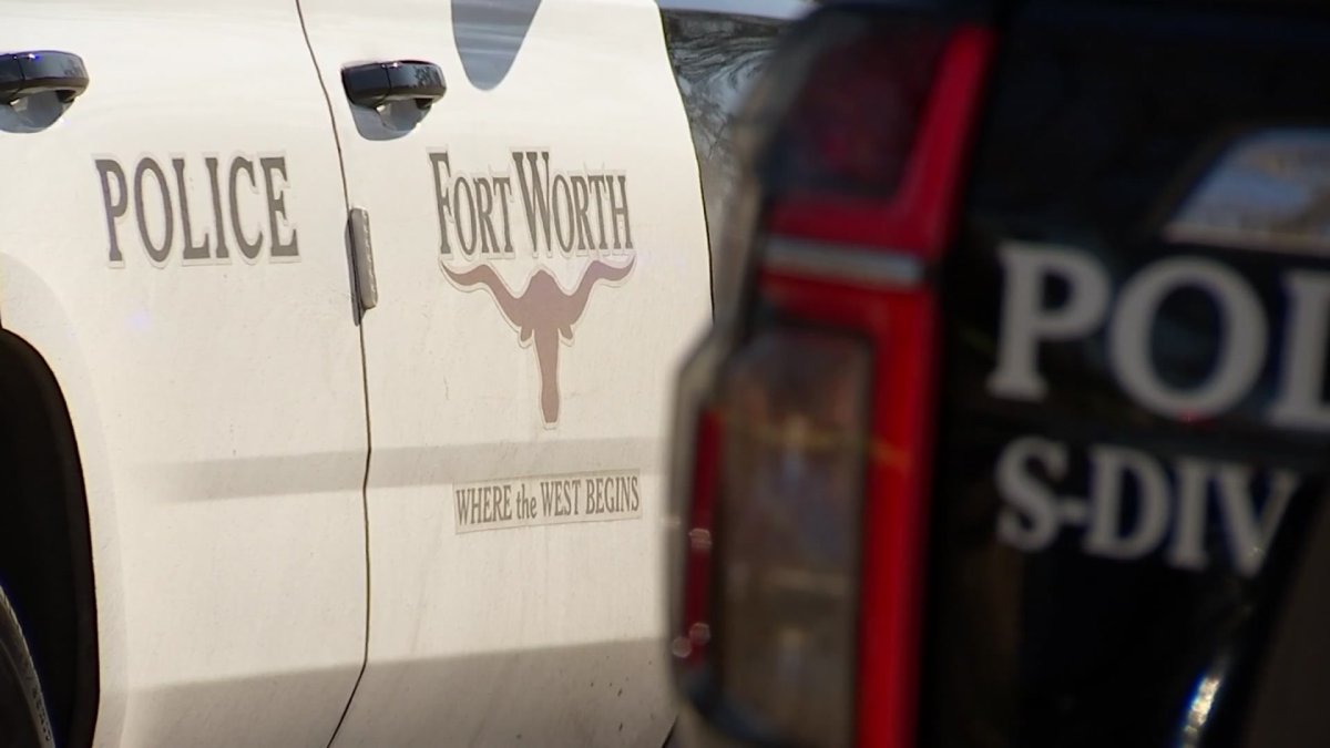 3 family members arrested after Fort Worth officers attacked during ...